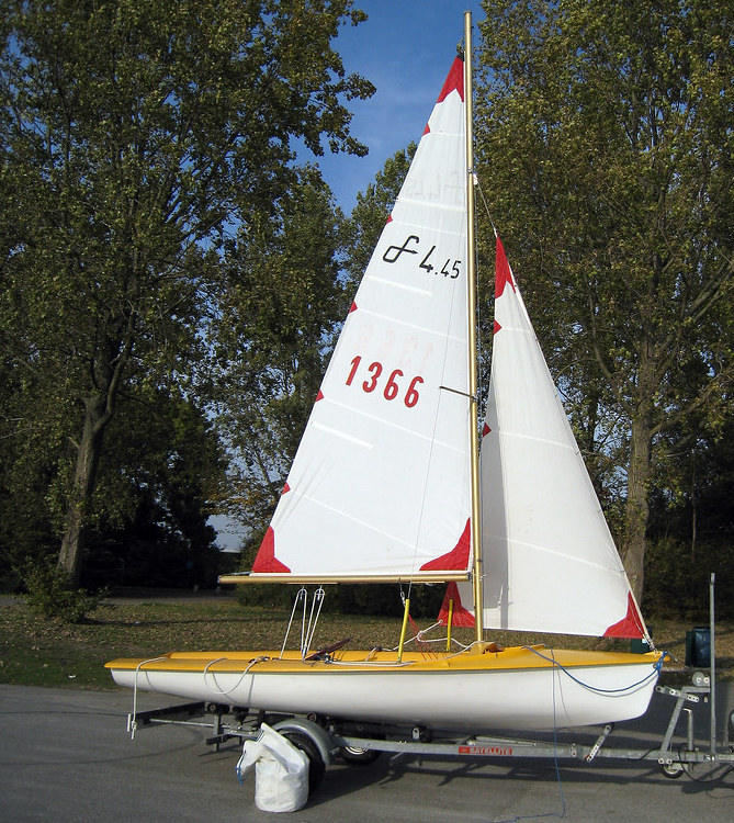 Simoun 445 - voilier Chantier Gouteron - Fiche technique Bateaux.com